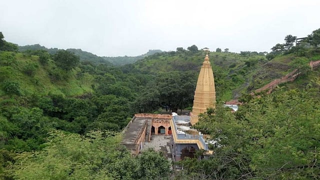 Dharashiv Tourism : निसर्गाच्या कुशीत वसलेलं धाराशिव; अद्भुत नजारा ...