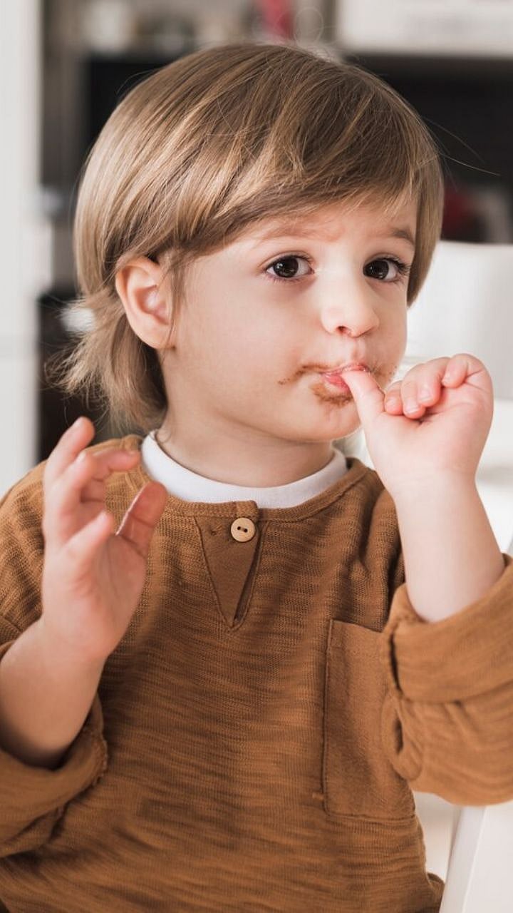 Childrens Habit: लहान मुलांसाठी अंगठा चोखण्याची सवय हानीकारक! वाचा कारण ...