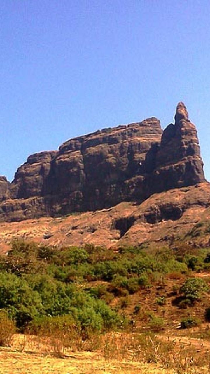 Malanggad Fort History: निसर्ग, पर्यटन आणि ऐतिहासिक मलंगगड किल्ल्याचा ...