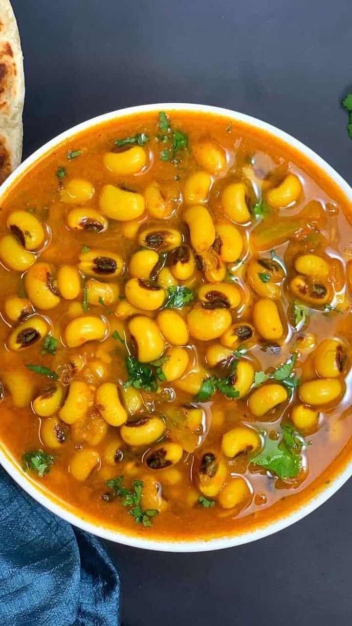 आचारी स्टाईल चवळी बटाटा रस्सा भाजी कशी बनवायची?|how to make simple ...
