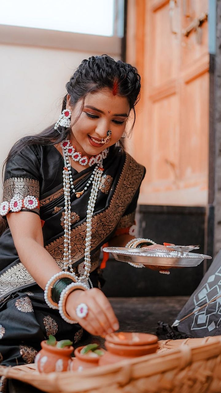 Makarsankranti Photo : मकर संक्रांतीच्या फोटोसाठी द्या 'या' खास पोजेस ...
