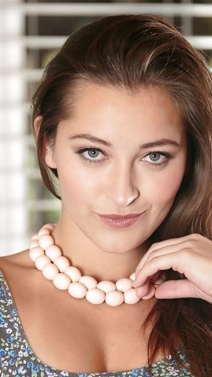 Dani Daniels Bold Photos | सिंगल पोरांची एंजल डॅनी डॅनिअल्स झाली ३३ ...