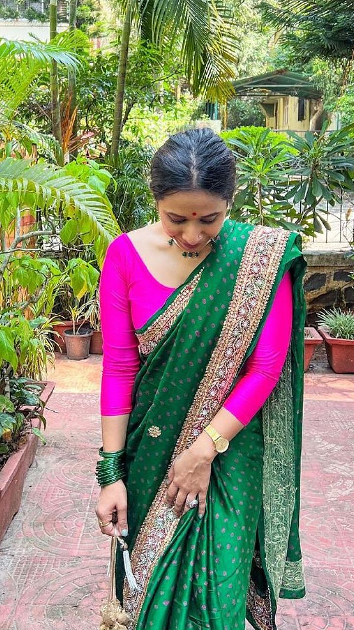 Shreya Bugade | हिरवी साडी, हिरव्या बांगड्या...श्रेया बुगडेचा मराठमोळा लूक