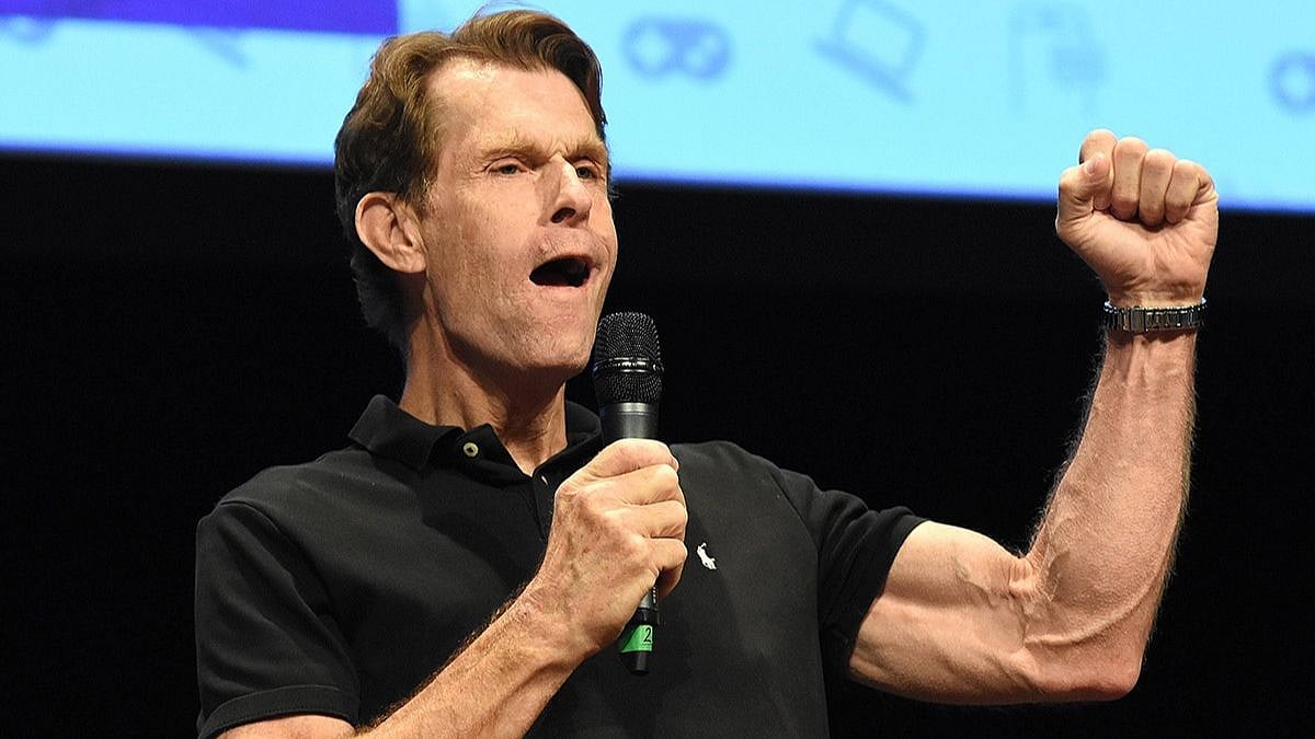 Kevin Conroy Dies | बॅटमॅनचा आवाज हरपला: अभिनेते केविन कॉनरॉय यांचे ...