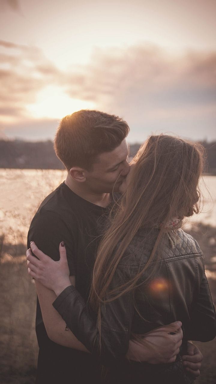 Physical Relation | या काही टिप्समुळे तुमचा सेक्स अनुभव आणि सेक्स लाईफ सुधारू शकता.