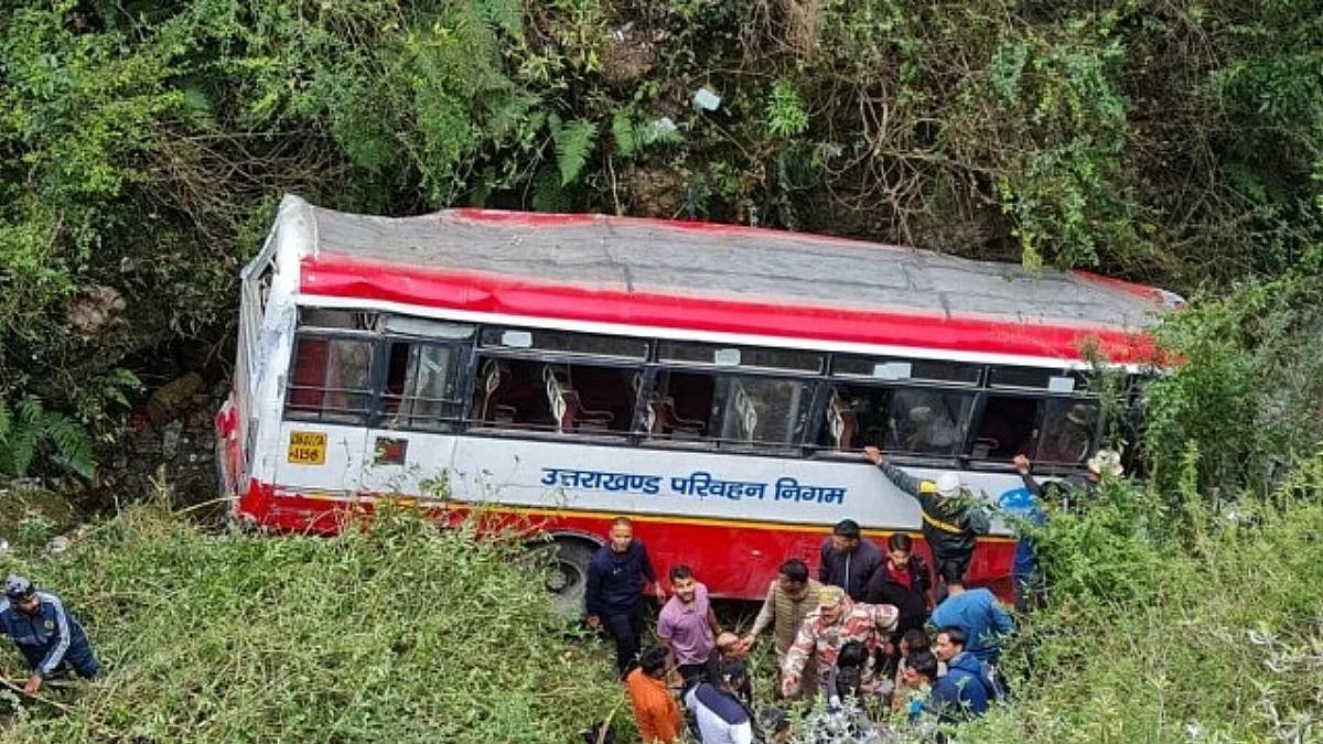 Mussoorie Bus Accident: मोठी बातमी! उत्तराखंडमध्ये प्रवासी बसचा भीषण अपघात; 2 दोघांचा मृत्यू २२ ...