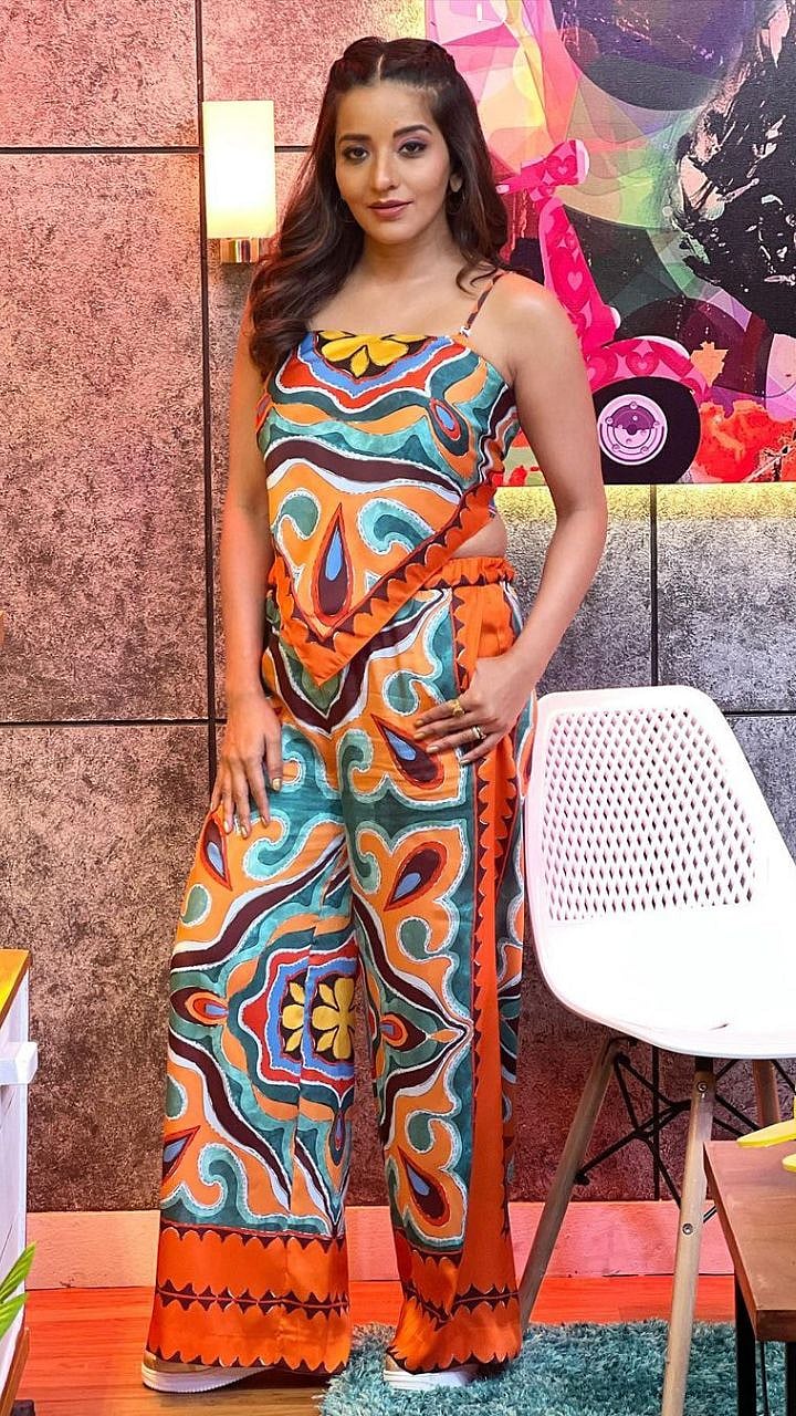 MONALISA | वयाच्या 41 व्या वर्षी मोनालिसाच्या फिटनेसचे रहस्य पाहाच ...