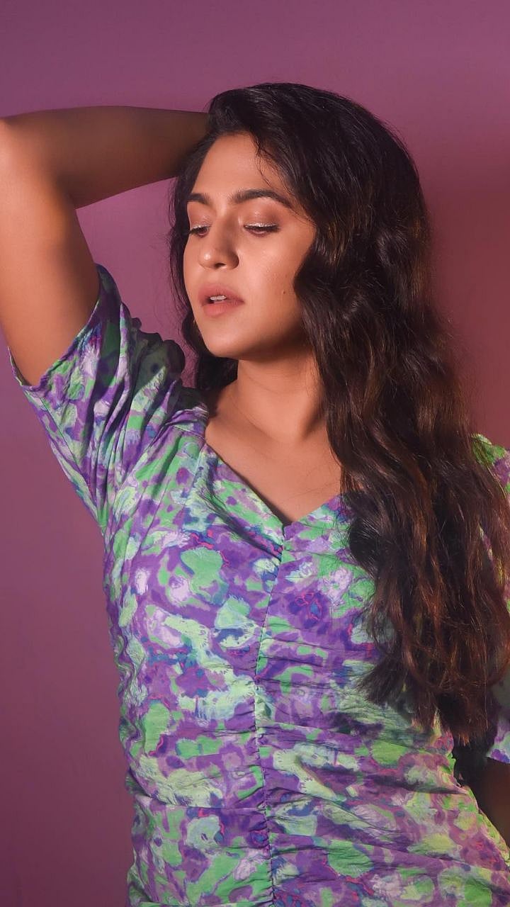Mrunmayee Deshpande: तुझ्या सौंदर्याची स्तुती खोटी नाही; दिसतेस ...