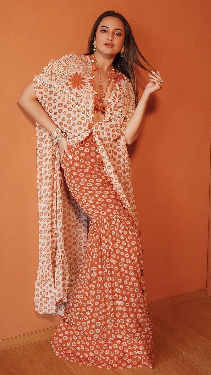 सौंदर्य तुझे डोळ्यात साठवले, पाहून तुला नयन सुखावले - Sonakshi Sinha ...