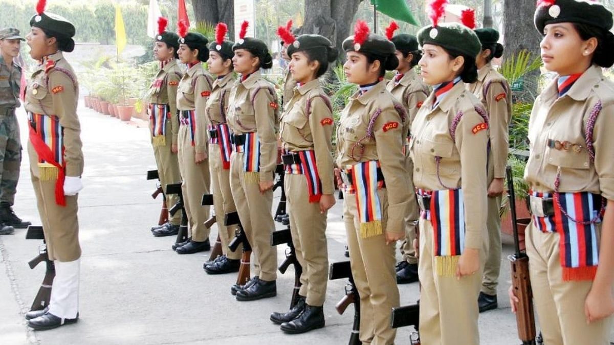 एनसीसी जॉईन करण्याचे फायदे काय? तुमचं करिअर कसं सोपं होतं? वाचा ...