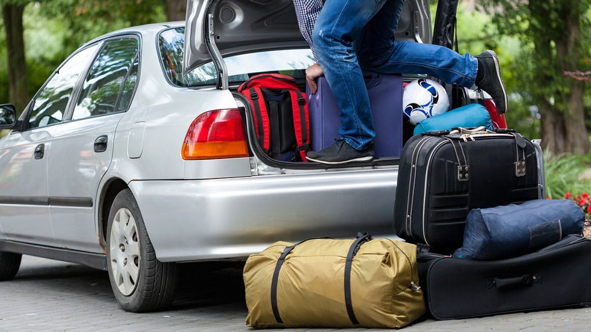 Car Overloading : वीकेंडला बाहेर जाताना कारमध्ये जास्त सामान ठेवताय ...