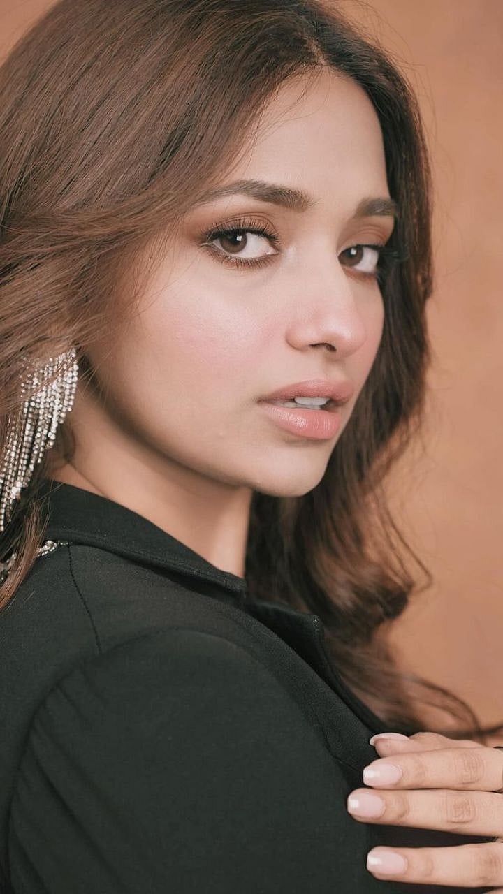 Jiya Shankar: जियाचं देखणं सौंदर्य पाहून चाहते झाले सैरभैर