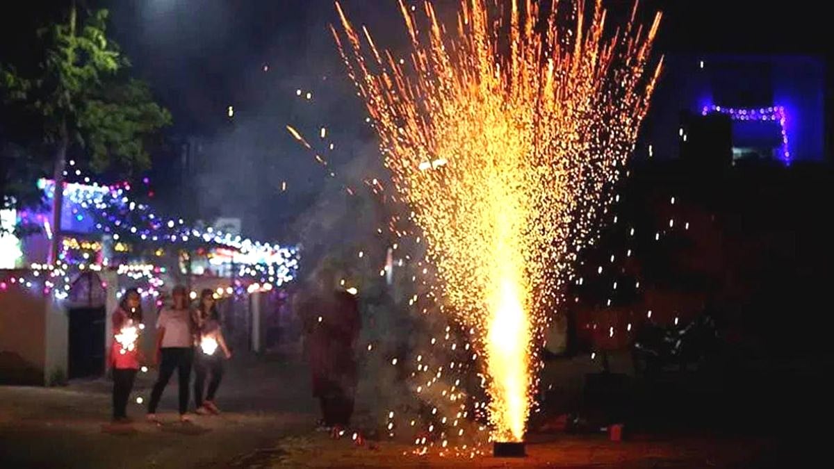 Diwali Fatake History: दिवाळी सणाला फटाके फोडण्याची परंपरा कधीपासून ...