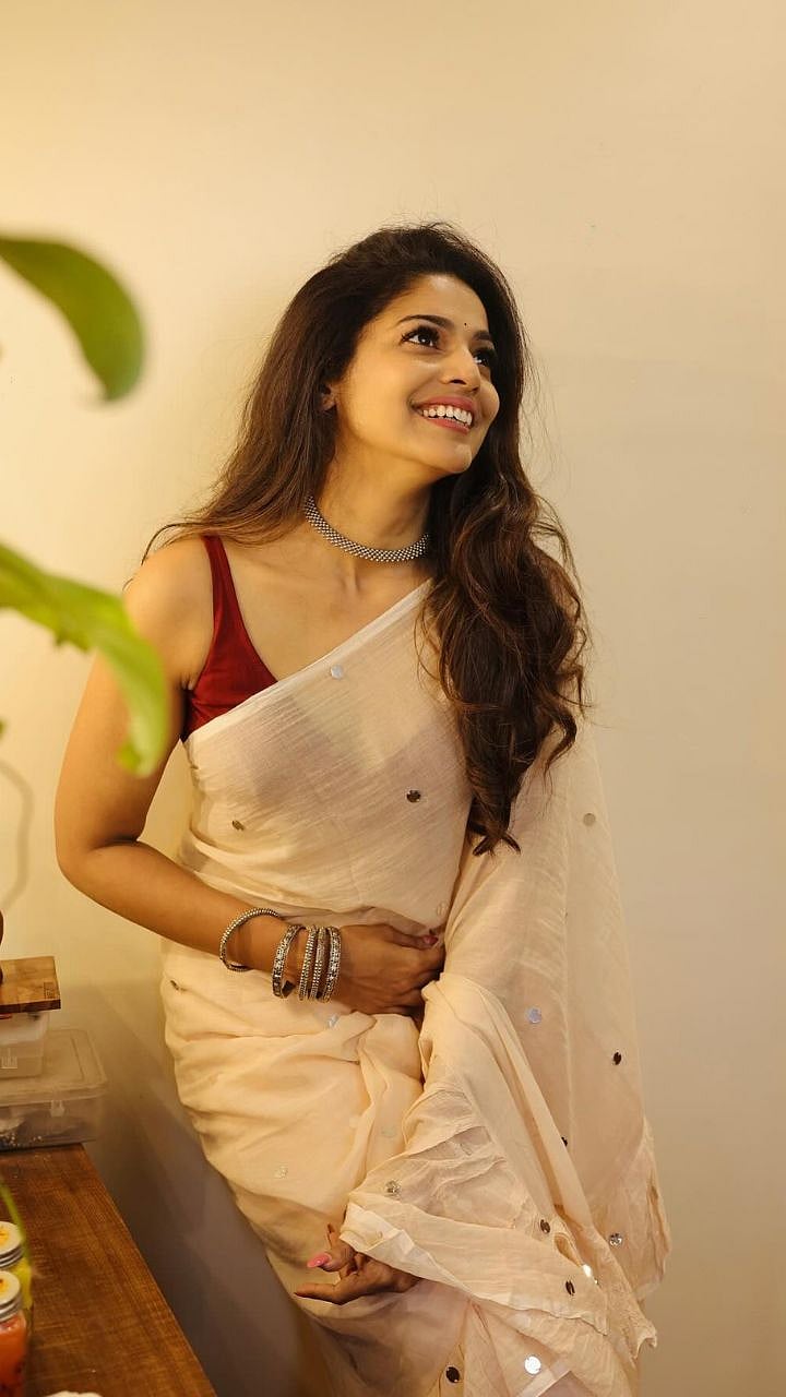 Pooja Sawant : गोरी गोरी पान फुलासारखी छान, पूजाचं सौंदर्य बहरल
