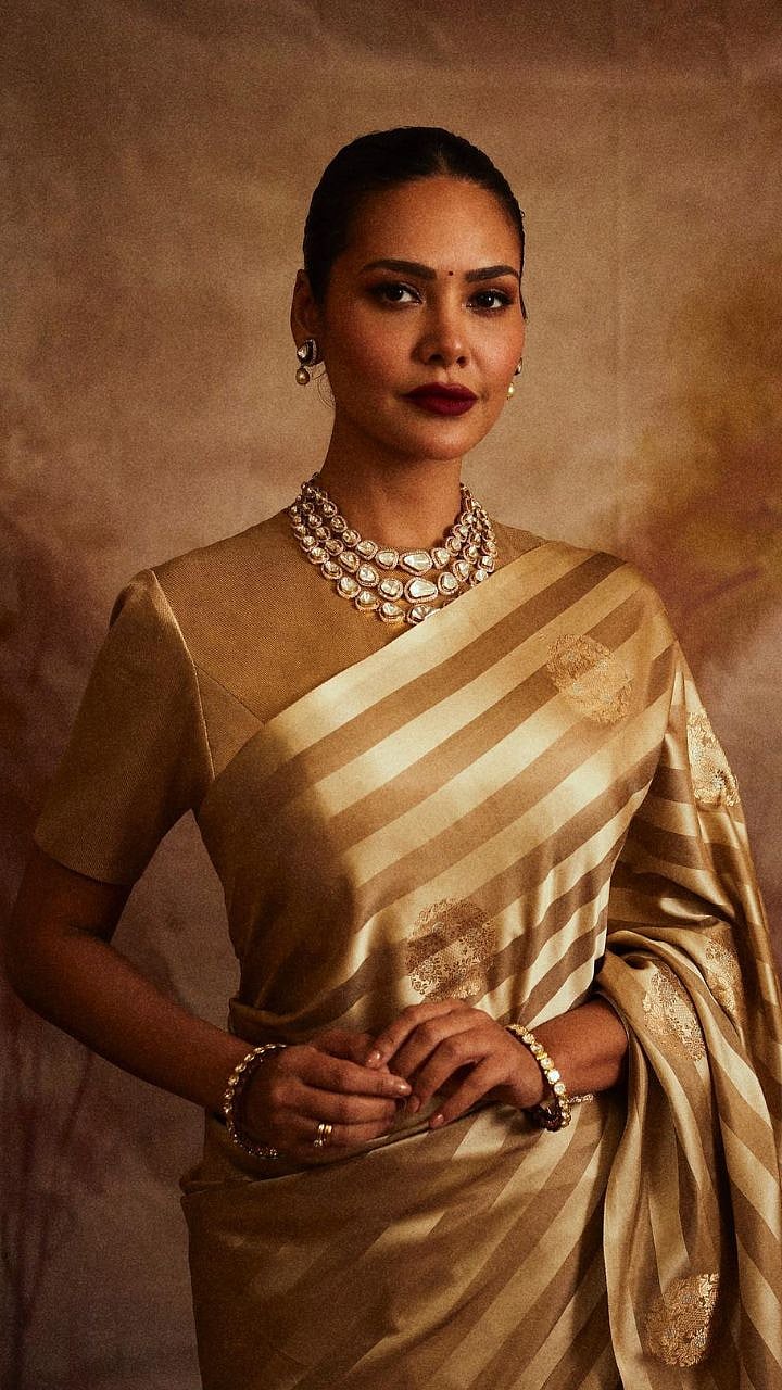 Esha Gupta: सोन्याहून सुंदर रूप तुझं... | actress esha gupta shared ...