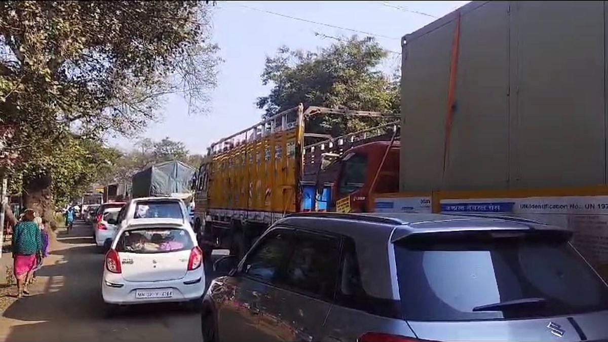 Bhandara Traffic : नो ट्रॅफिक जाम! नॅशनल हायवेवरील अवजड वाहतूक भंडारा ...
