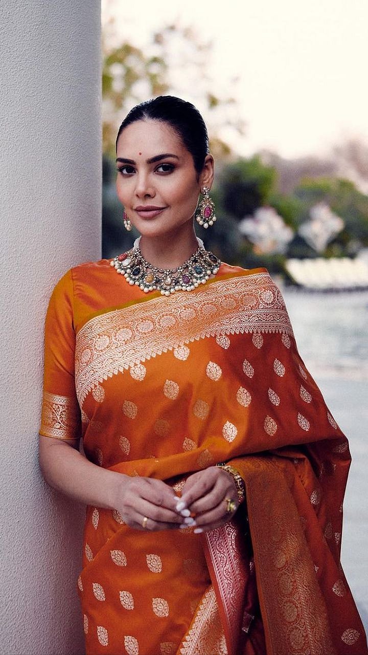 Esha Gupta: देखणं रुप अन् नखरेल अदा; ईशाचा मनमोहक अंदाज! Bollywood ...