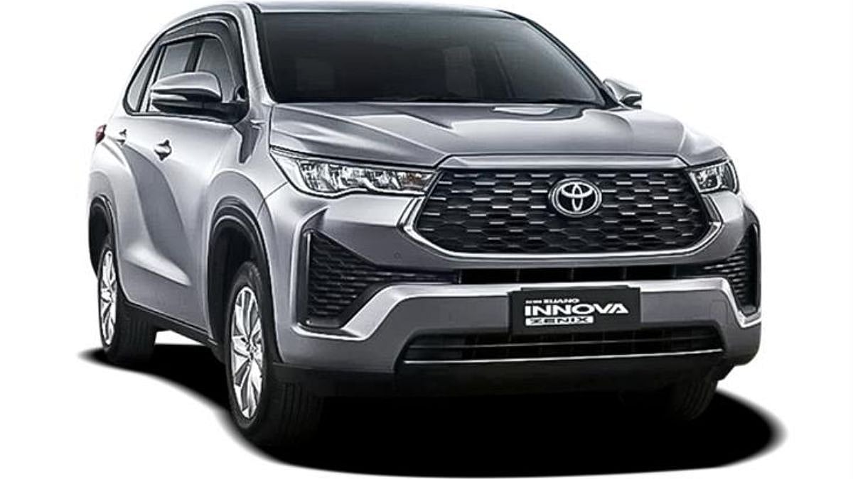 Toyota Innova Hycross : टोयोटाच्या 'या' 7 सीटर कार विक्रीत तेजी; 23 ...