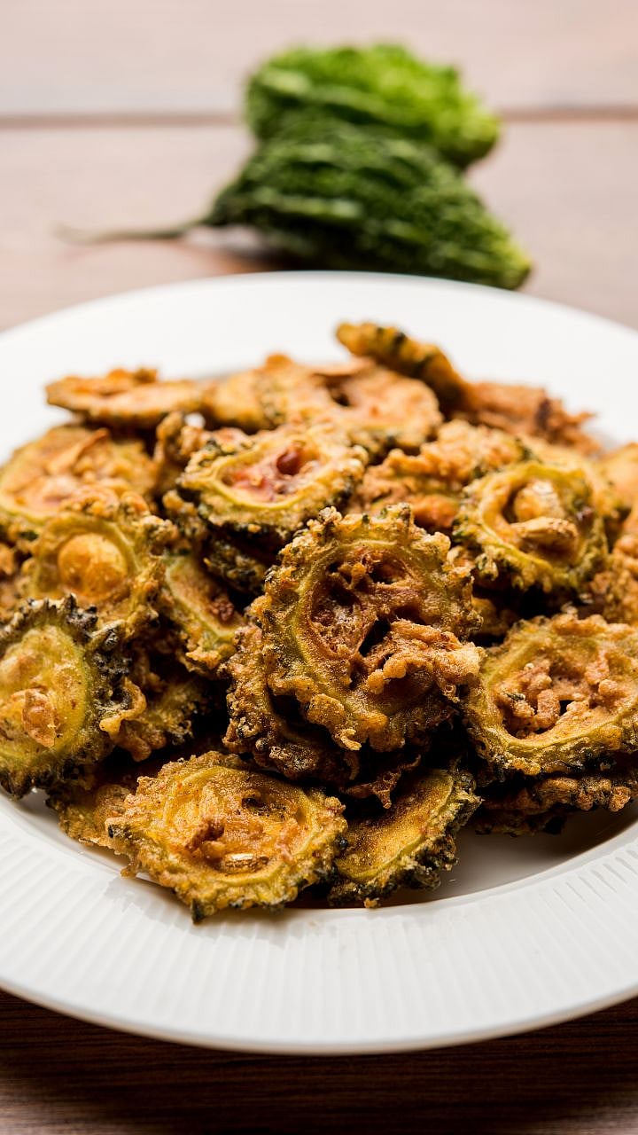 Bitter Guard Recipe: कडू कारल्याची आबंट गोड भाजी, मुलं आवडीने खातील