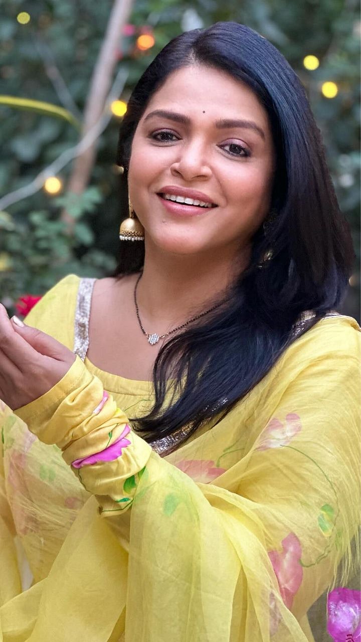 Deepa Parab Chaudhari: छबीदार सुरत देखणी, नार गुलजार |marathi actress ...