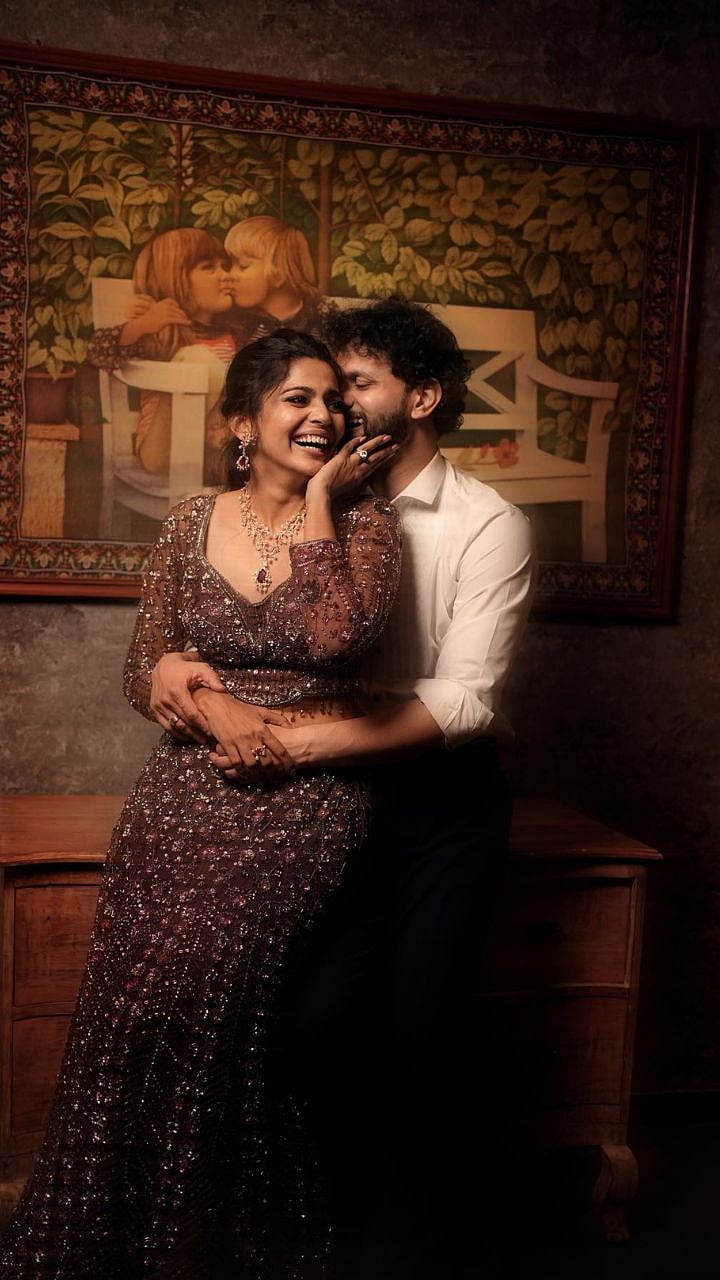 Pooja Sawant: पूजा सावंत- सिद्धेश चव्हाणचा संगीत समारंभ पार; क्युट ...