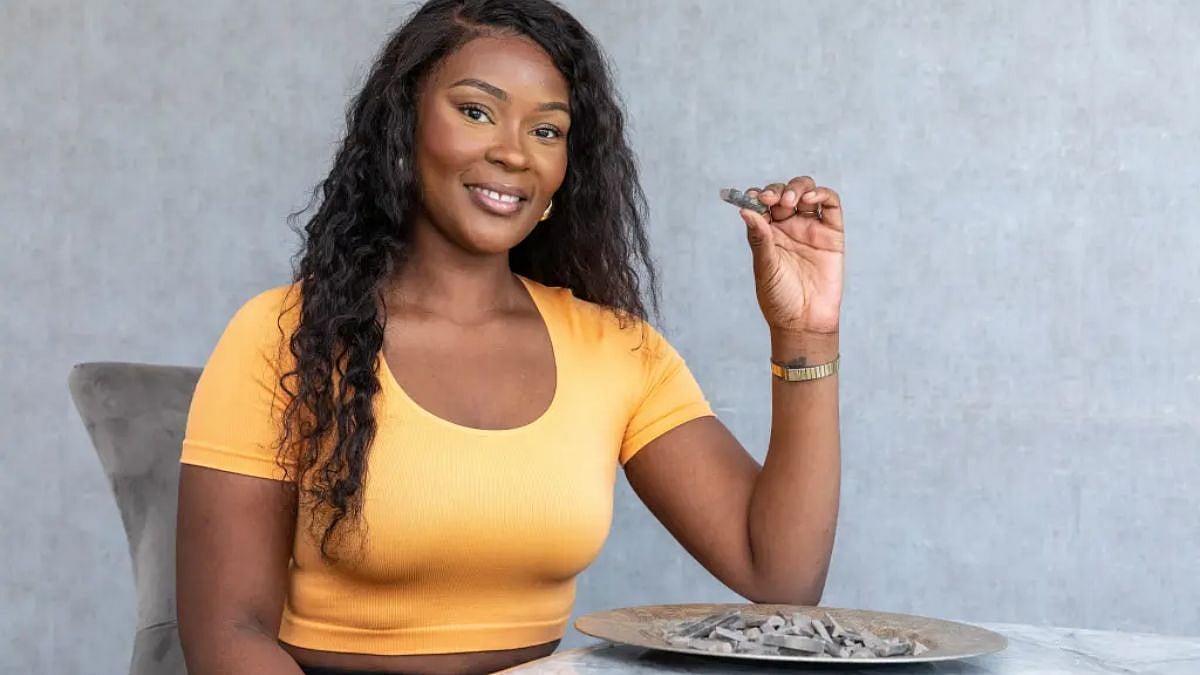 Women Eat Baked Soil : महिलांना भाजकी माती का खावी वाटते? | why do ...