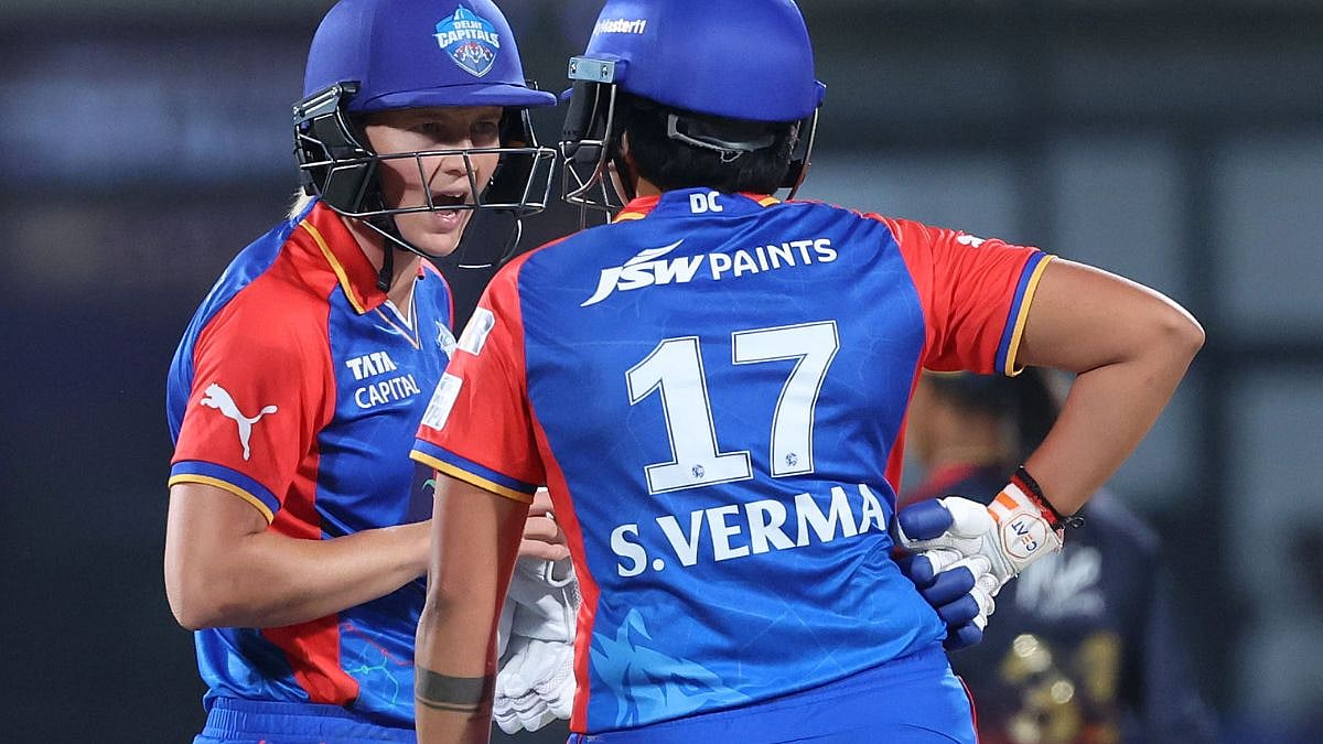 DC vs RCB Final Match : आरसीबीच्या गोलंदाजांचा भेदक मारा; दिल्लीकडून ...