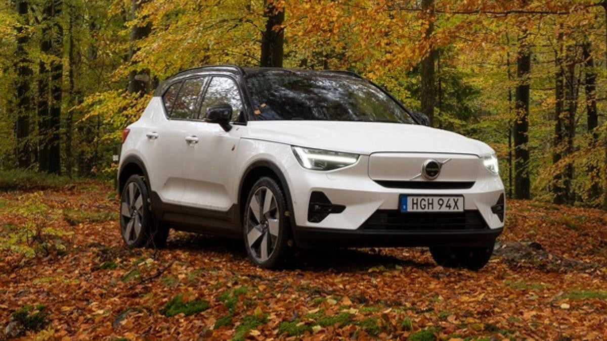 Volvo Electric Car: Volvo ने आपली स्वस्त इलेक्ट्रिक कार केली लॉन्च; एका ...