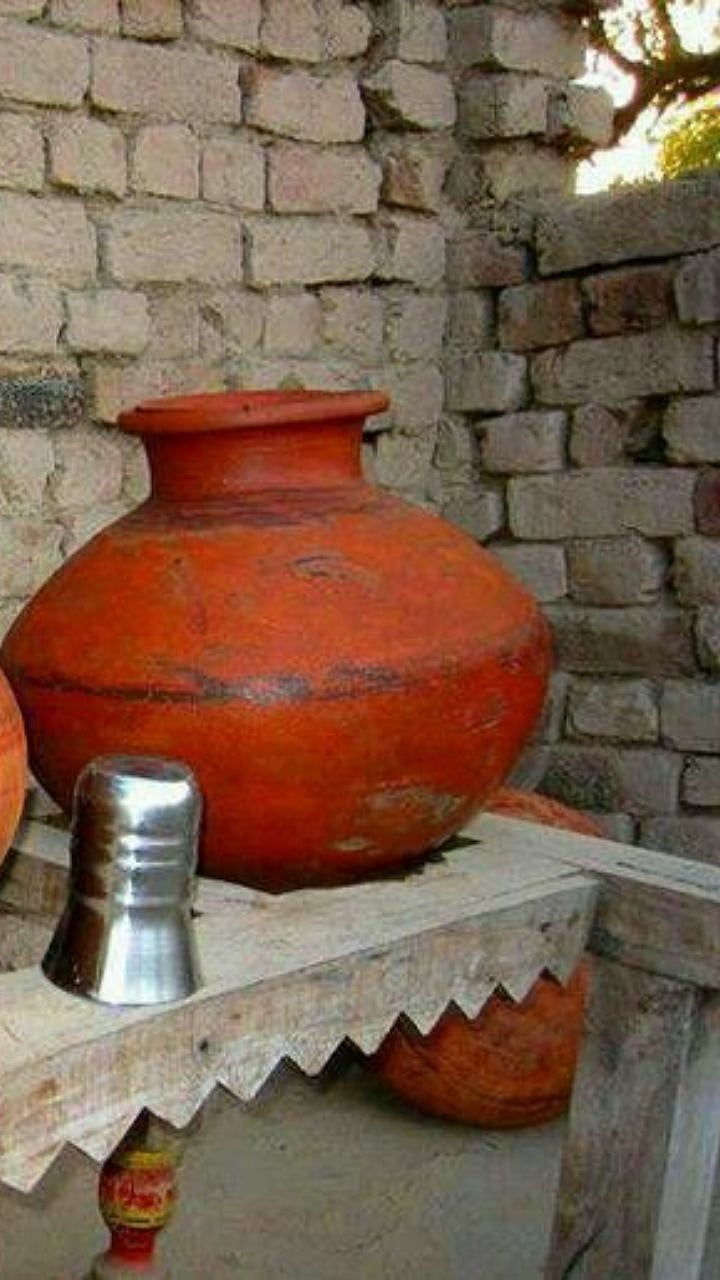Matka water Benefit: उन्हाळ्यात मडक्यातील पाणी पिण्याचे फायदे|Benefits ...