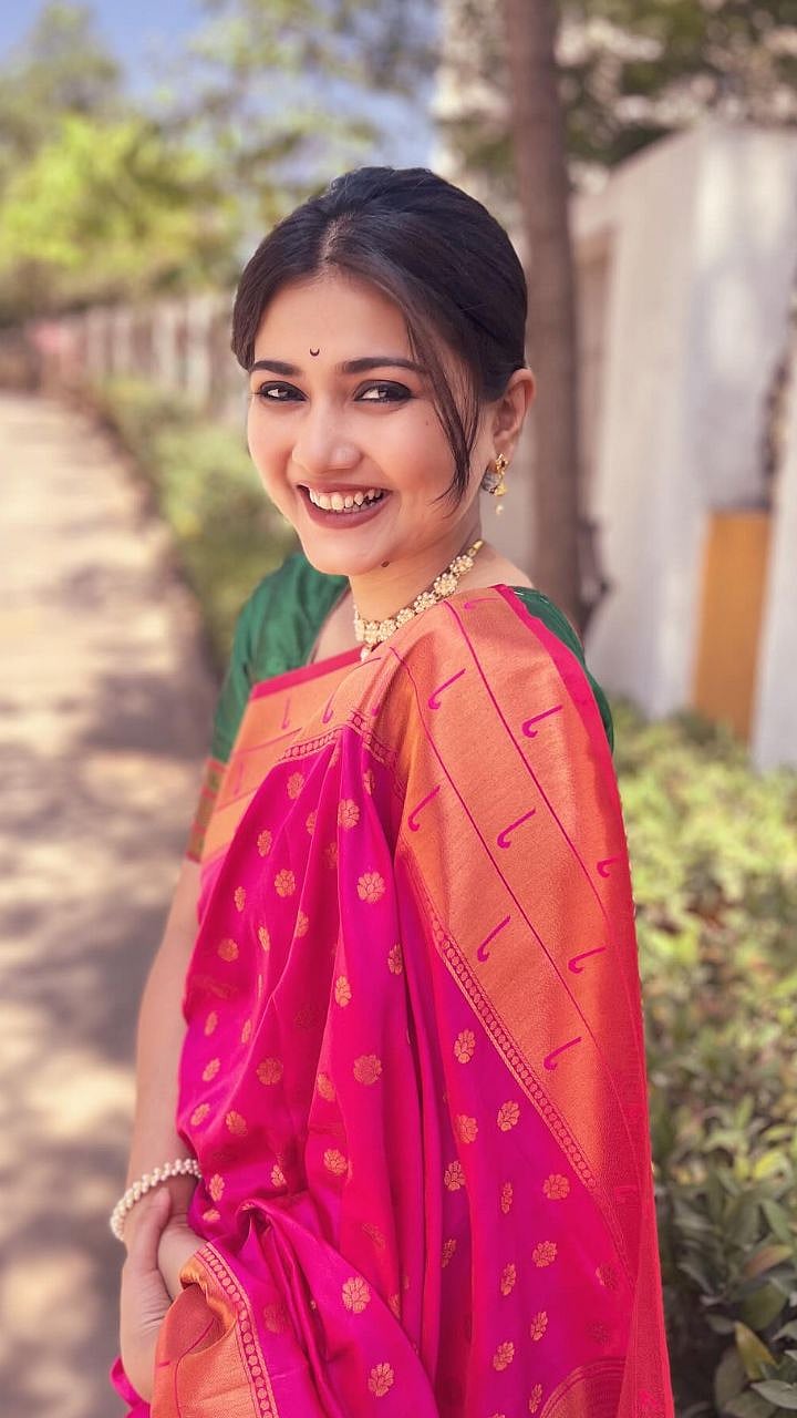 Dnyanada Ramtirthkar: काठपदरी साडी अन् निखळ हास्य असणारी ज्ञानदा ...