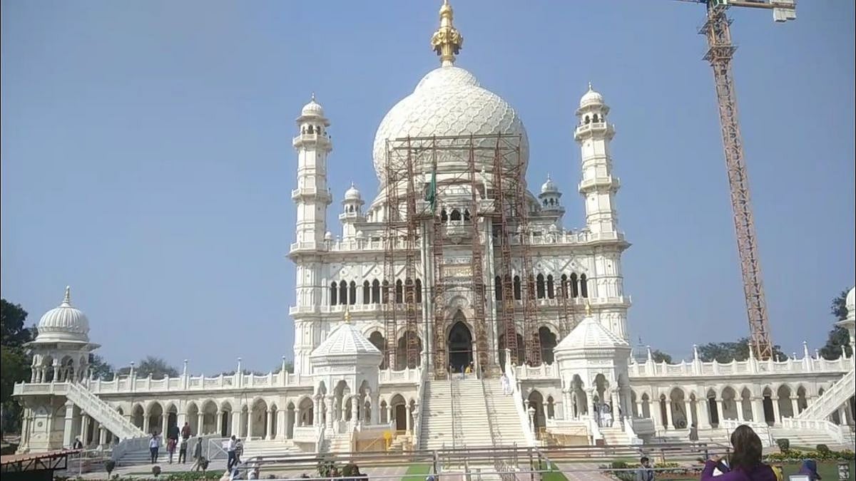 Soami Bagh Mausoleum : सेम टू सेम ताजमहालच! बांधकामाला १०० हून अधिक ...