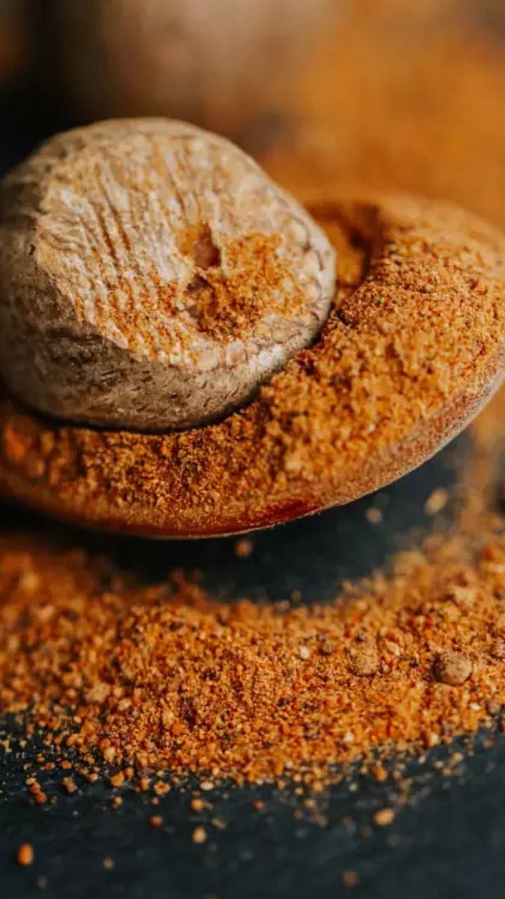 Nutmeg Water Benefits: पावसाळ्यात जायफळाचे पाणी प्या; सर्दी खोकला घालवा ...