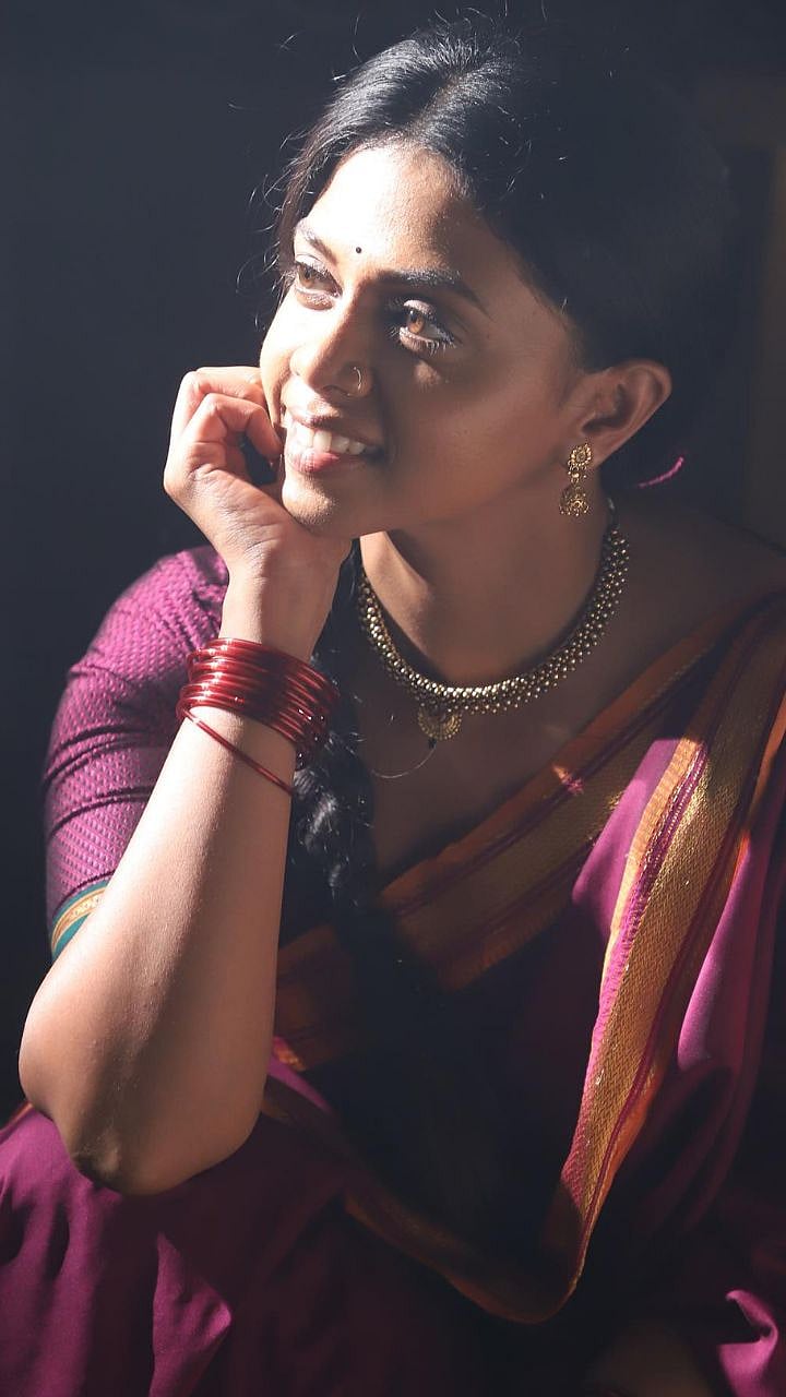 Rutuja Bagwe: अशी एकटक पाहू नको गं, मन घायाळ होतं...