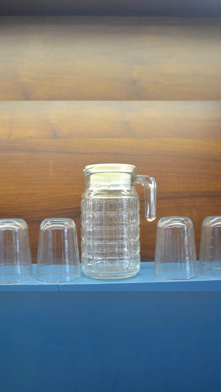 स्वयंपाक घरातील काचेची भांडी नव्यासारखी चमकवण्यासाठी करा 'हे' सोपे उपाय ...