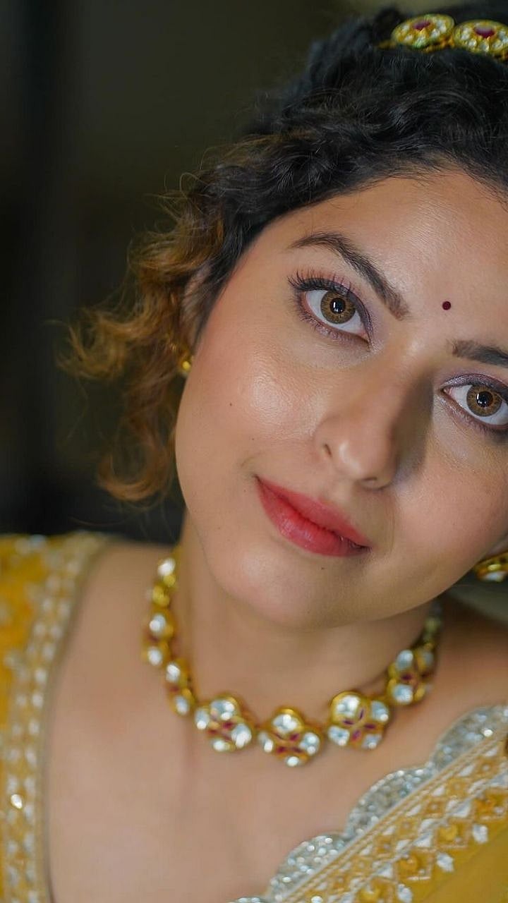 Abhidnya Bhave: मराठमोळ्या अभिज्ञाचं निस्सीम सौंदर्य, साडीतील फोटो ...