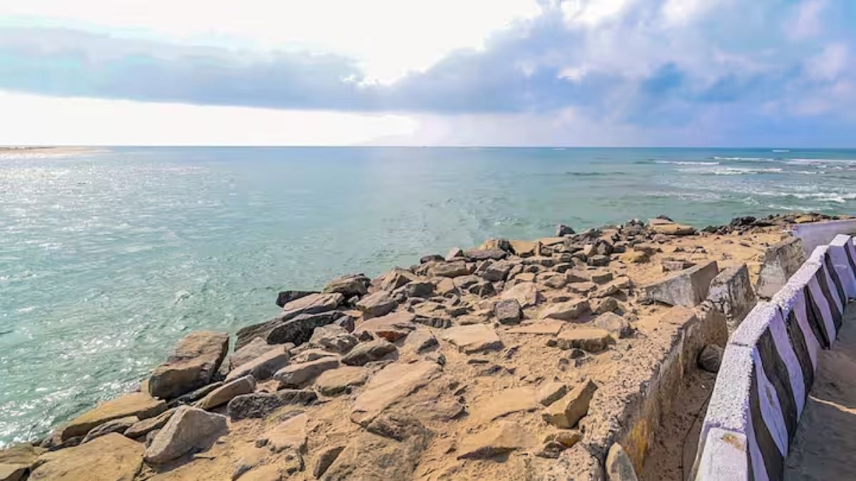 Ram Setu: इस्रोने तयार केला राम सेतूचा समुद्राखालील नकाशा, एकदा PHOTO ...