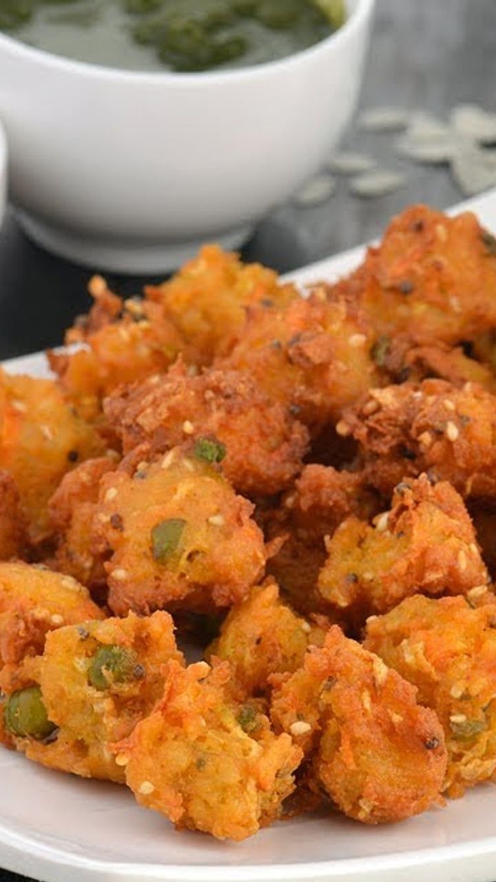 Pohe Bhaji Recipe: पोहे खाऊन कंटाळलात? तर पोह्यांपासून बनवा गरमा गरम ...