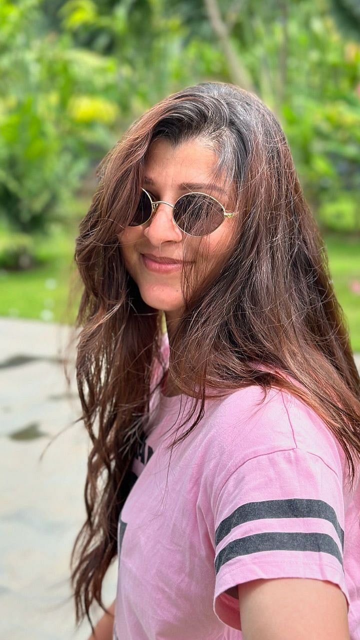 Tejaswini Pandit: मोकळे केस अन् डोळ्याला गॉगल; अभिनेत्रीचं भन्नाट फोटोशूट
