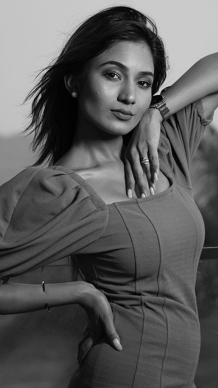 Purva Shinde New Photos: पूर्वा शिंदेच्या नवीन फोटोंनी चाहत्यांना भुरळ ...