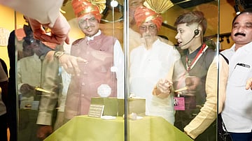 Chhatrapati Shivaji Maharaj Waghnakh Photos Satara: पराक्रमाच्या अखंड ...