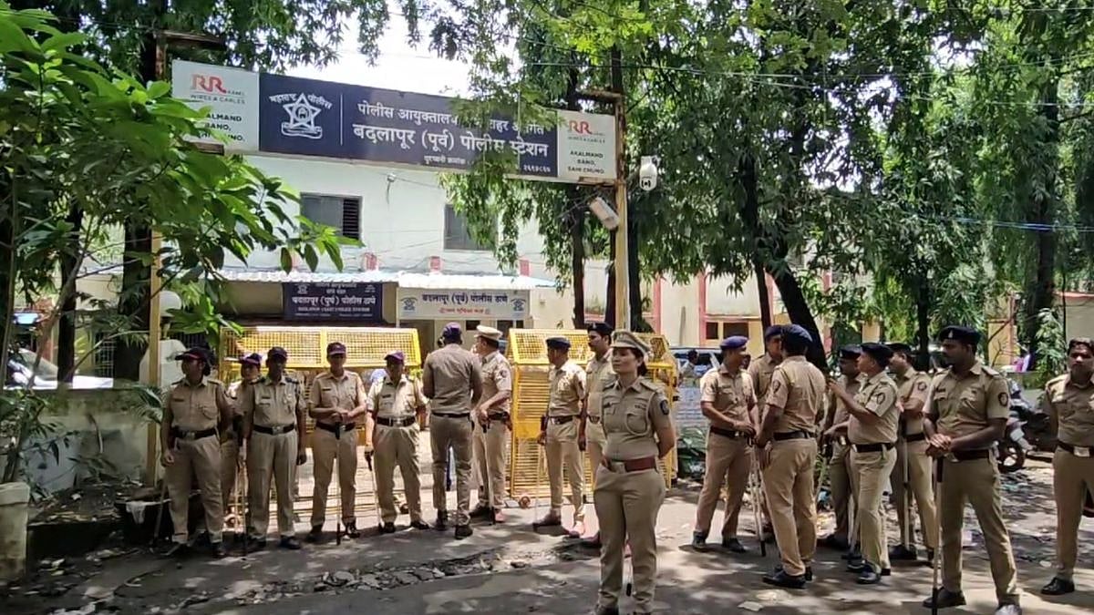 Badlapur Case Update : बदलापुरात अफवांचा सुळसुळाट; खोटी पोस्ट व्हायरल ...