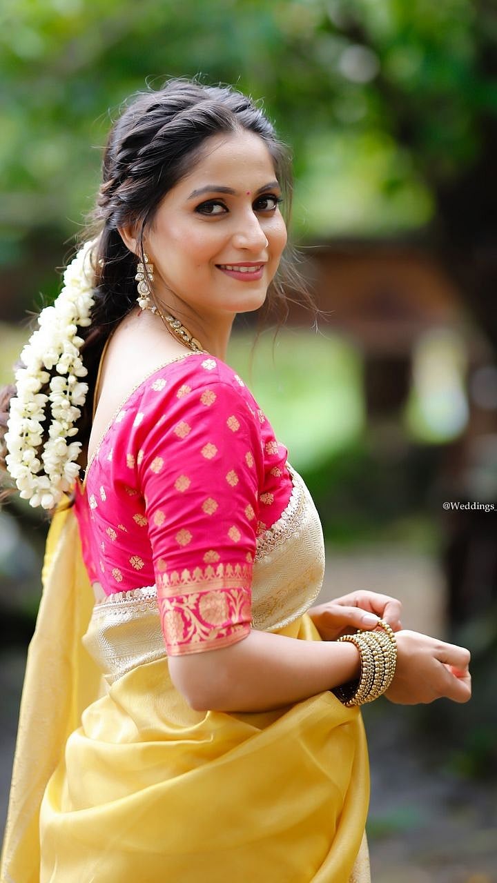 Namrata Pradhan: पिवळी साडी आणि प्रेमळ हसू, नम्रता प्रधानचे सुंदर फोटो ...