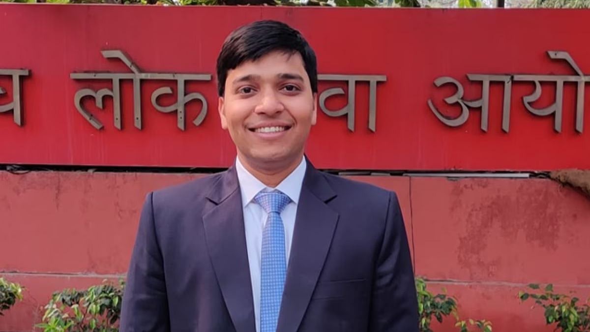 IAS Ayush Goyal : २८ लाखांची नोकरी सोडली, जिद्दीने UPSC ची तयारी, एका झटक्यात IAS झाला; आयुष ...