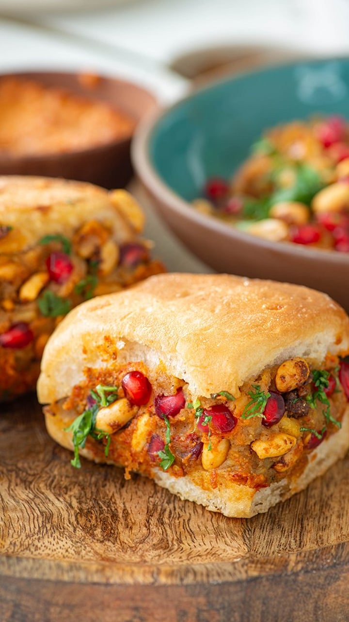 Dabeli Recipe: चमचमीत दाबेली मिनिटांत बनवा घरी; नोट करा रेसिपी|dabeli ...