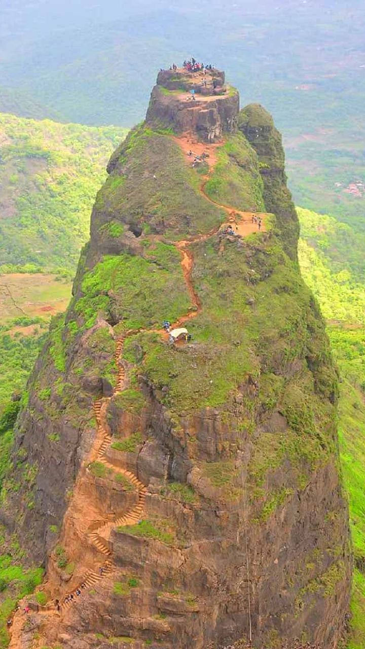 Dangerous Fort : देशातील सर्वात धोकादायक किल्ला, चढाई करण्याआधी १०० ...