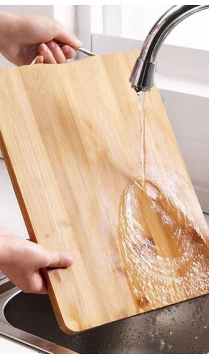 Wooden Chopping Board Clean: लाकडी चॉपिंग बोर्ड कसा स्वछ करायचा? करा ...