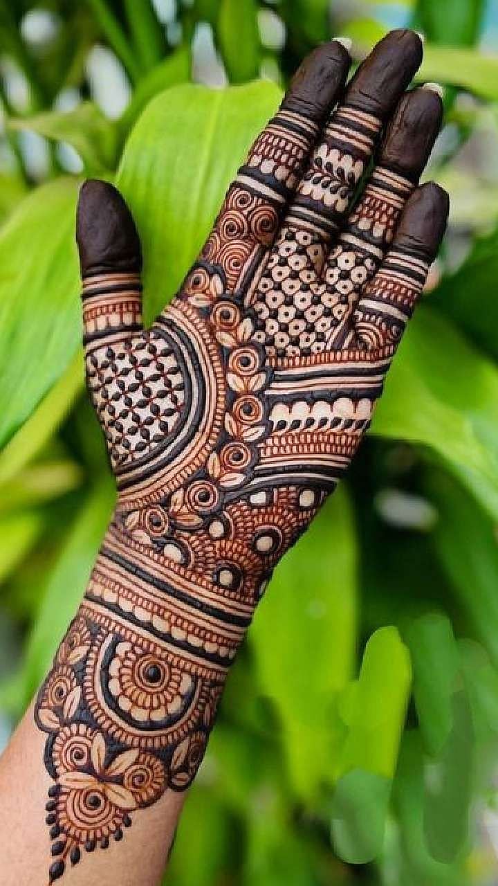 Dark Mehndi: मेहंदीचा रंग गडद होण्यासाठी करा 'हे' सोपे उपाय|mehndi tips ...