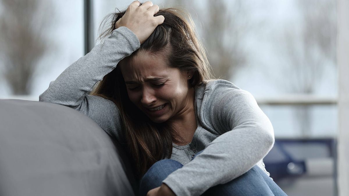 Numerology : जन्मतारखेनुसार 'हे' लोक असतात प्रचंड भावनिक; निराशा ...