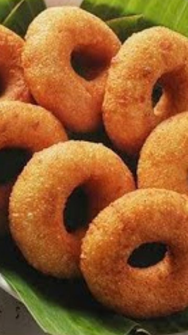 Medu Vada: डाळ न भिजवता १० मिनिटांत बनवा मेदूवडा; रेसिपी वाचा|south ...