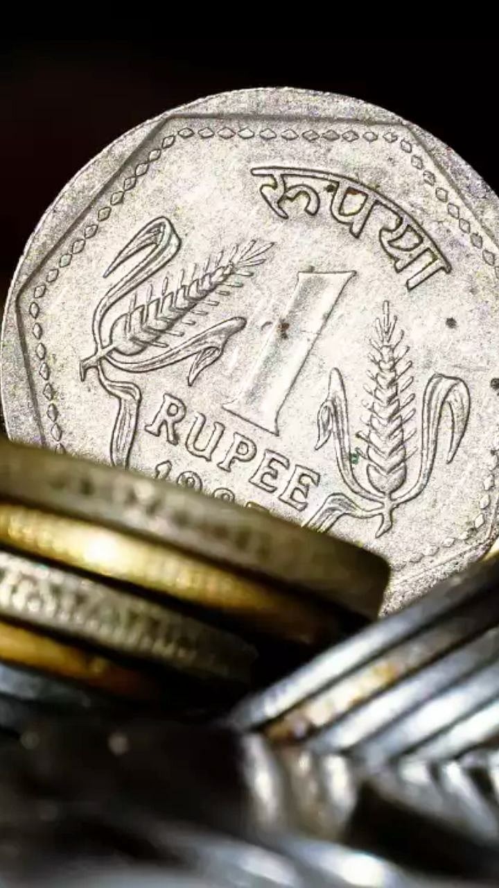 Auspicious One Rupee Coin: शगुनमध्ये ११ रुपये दिले जातात; या एक ...